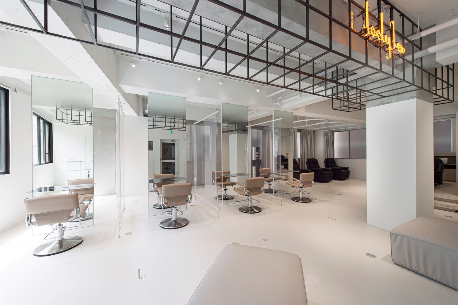 Louwe share salon 紹介 - Louwe share salon